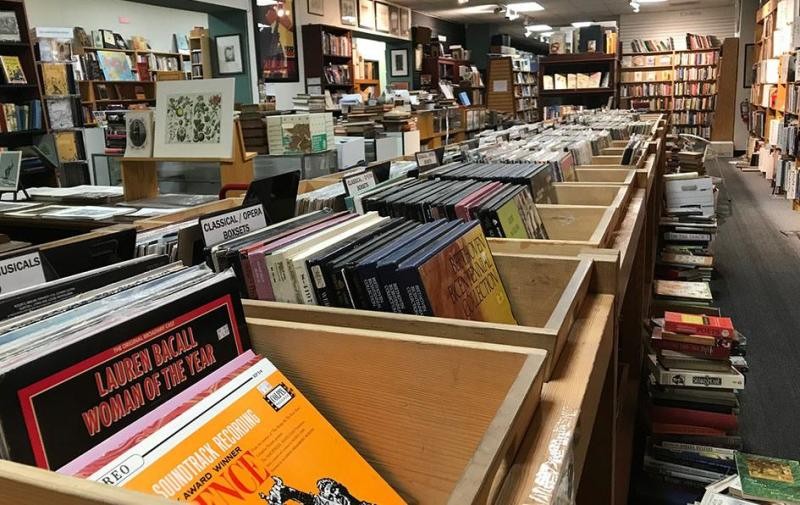 Book Alley - Visit Pasadena | Visit Pasadena
