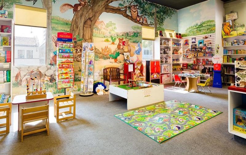 Vroman's Bookstore — Visit Pasadena | Visit Pasadena