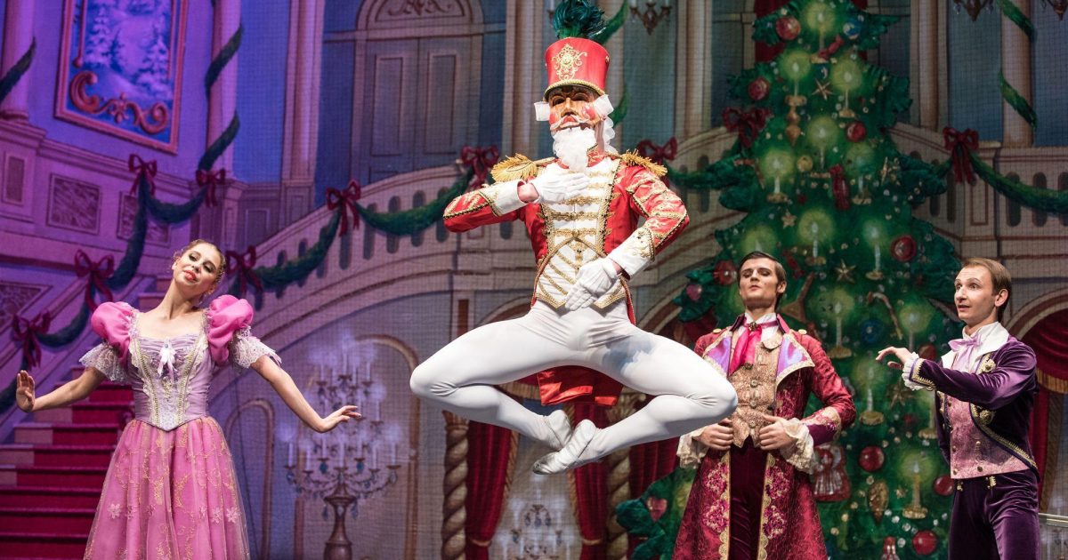 Pasadena Holiday Events | Christmas Lights & Shows | Visit Pasadena